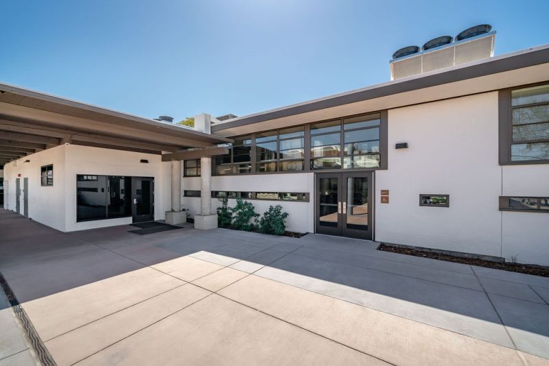 La Cumbre Junior High School Theatre - 19six Architects